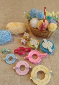 どれが一番使いやすい？！ダイソー・セリア・クローバー『ポンポンメーカー』大比較！ – KOSODATE BASE 浜松（旧オンモプラス）┃浜松地域を「子育てしやすい街」にする子育てしたい ...